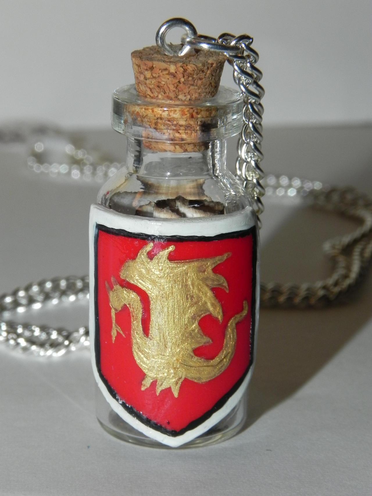 Crest Of Camelot Necklace on Luulla